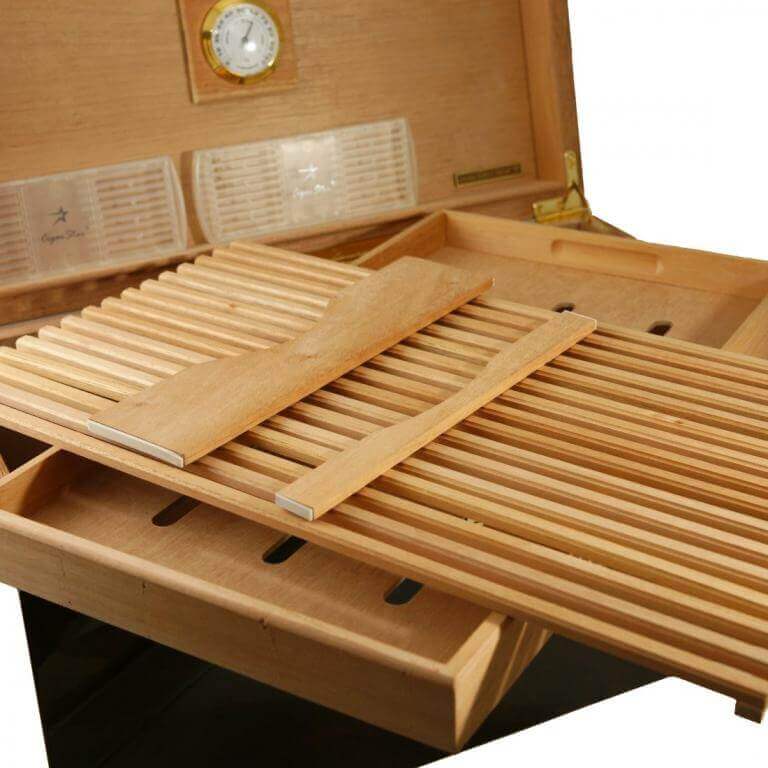 ROTATE YOUR CIGARS Inside Your Cigar Humidor | Why Its Good To