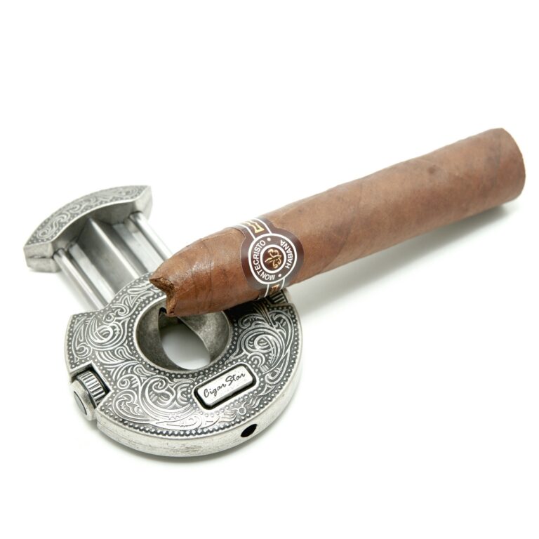 Cigar Cutters | How to choose the right Cigar Cutter Shipped From Canada